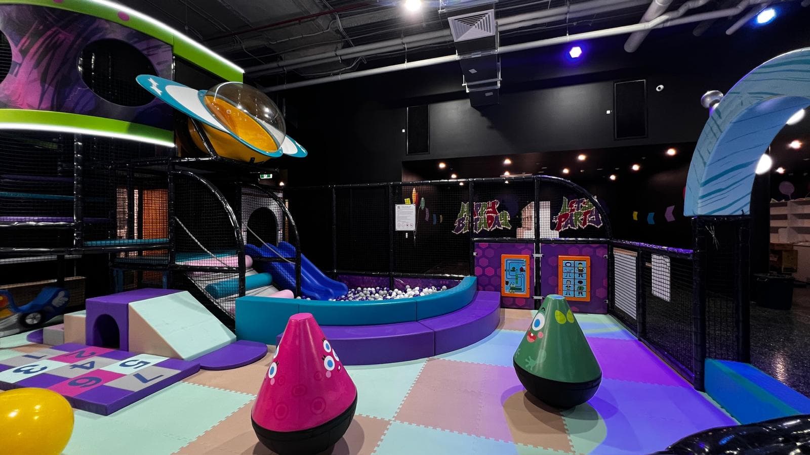 Flip Out Wetherill Park | Indoor Trampoline & Adventure Park